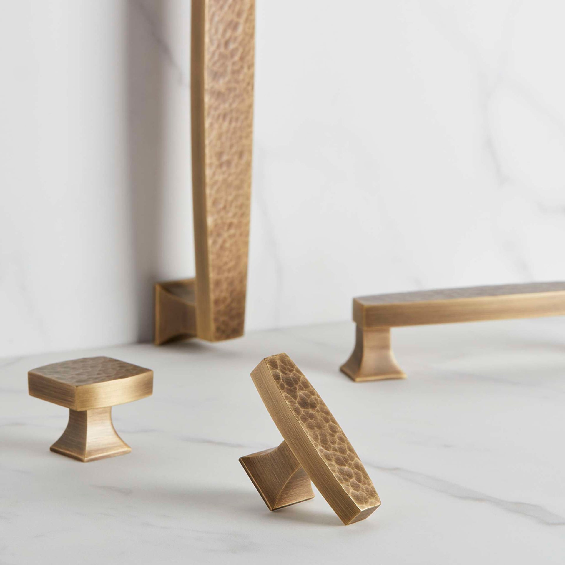 Buy Cabinet & Architectural Door Hardware| Bath Accessories – Banbury ...